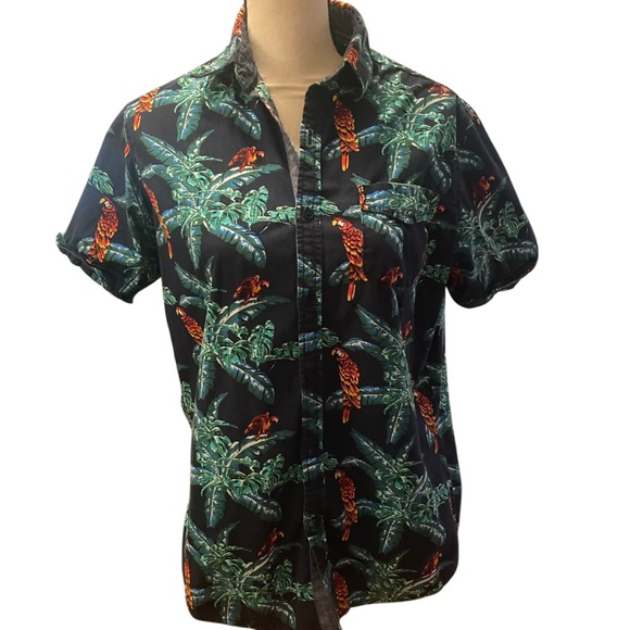 Broken Threads | Shirts | Broken Threads Mens Hawaiian Parrot Short ...